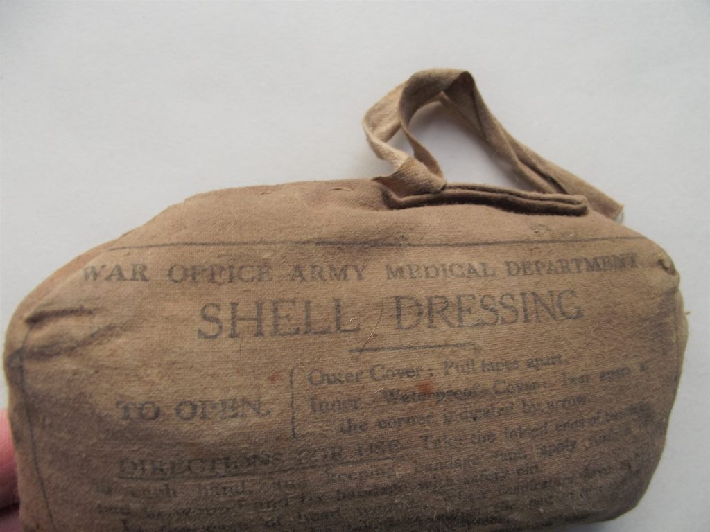 WW2 BRITISH ARMY LARGE SHELL DRESSING DATED 1940 - DBG Militaria