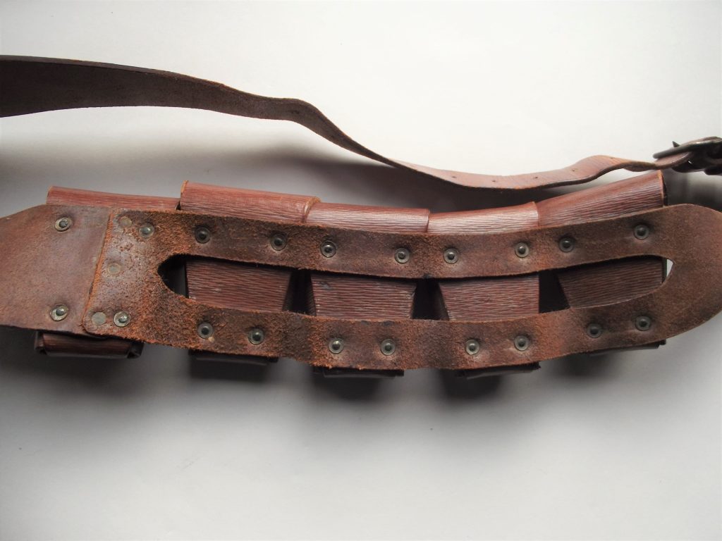 WW1 BRITISH ARMY FIVE POCKET LEATHER BANDOLIER DATED 1914 - DBG Militaria