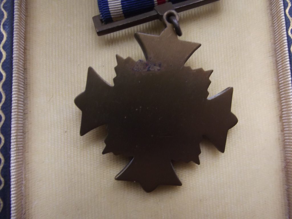 WW2 AMERICAN U.S. NAVY DISTINGUISHED FLYING CROSS CASED - DBG Militaria