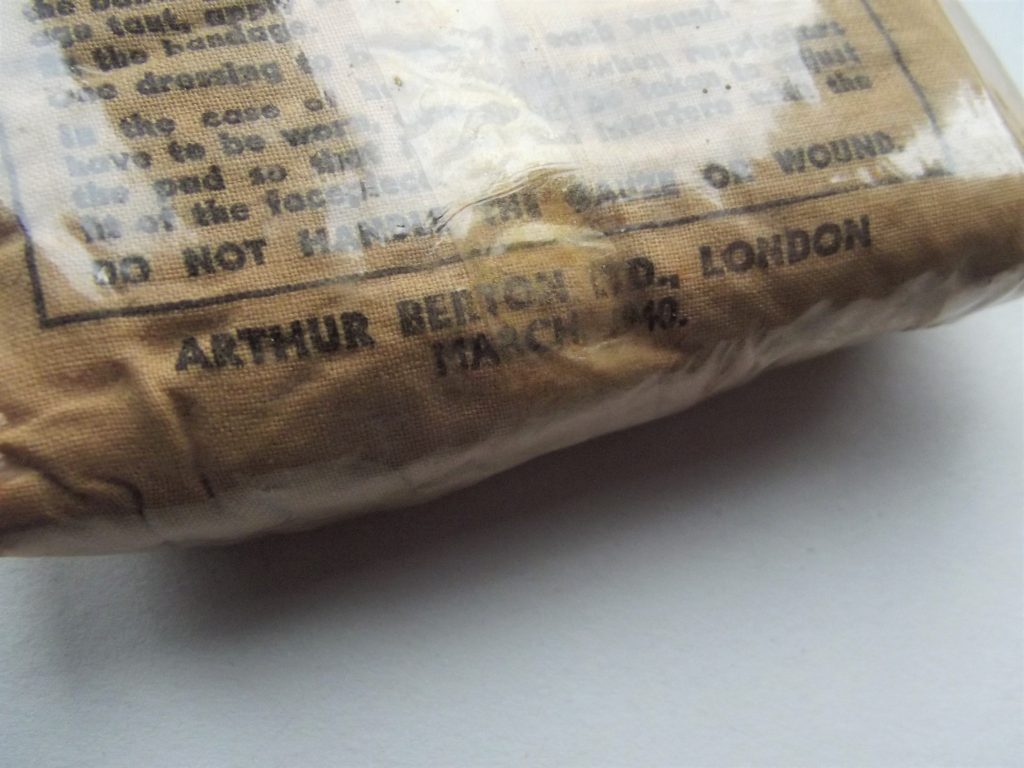 WW2 BRITISH ARMY FIRST AID FIELD DRESSING DATED 1940 - DBG Militaria