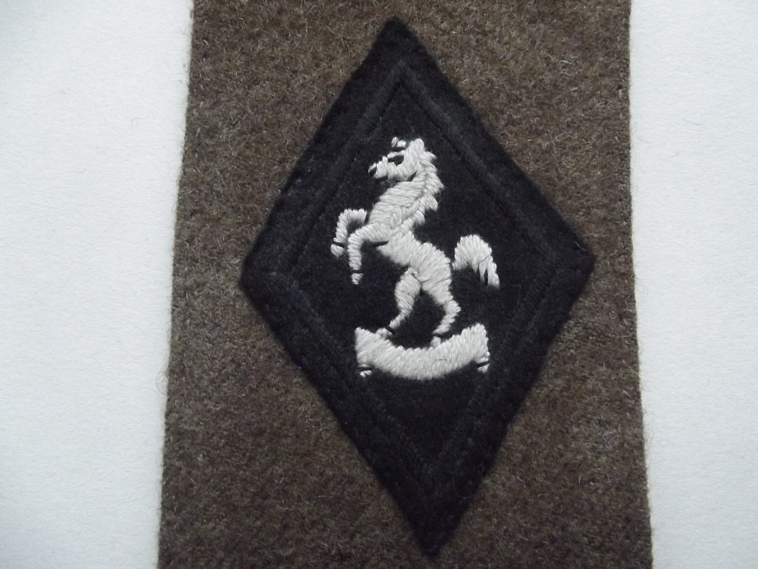 KENT YEOMANRY & EASTERN COMMAND PATCHES STITCHED TO KHAKI CLOTH - DBG ...