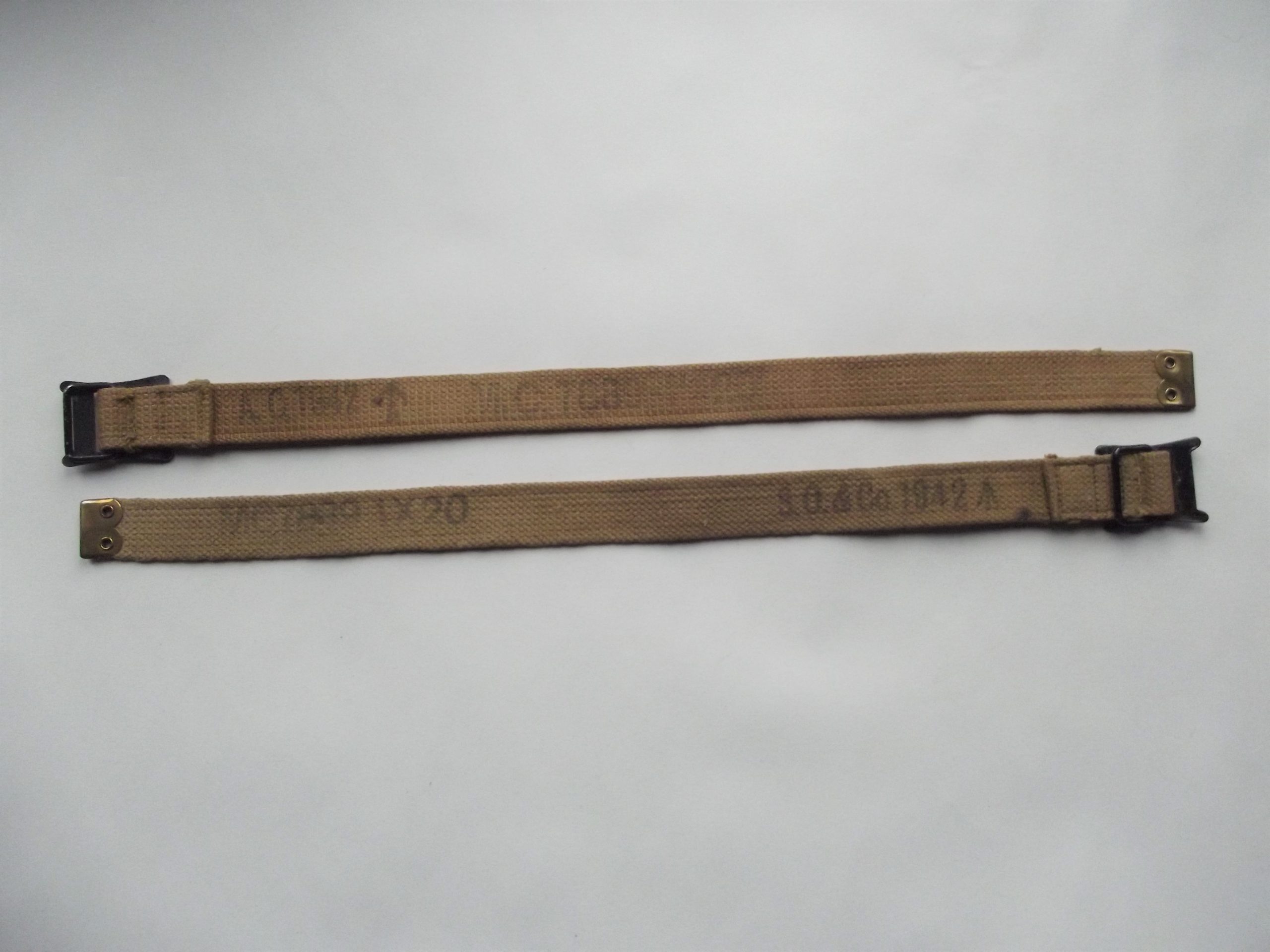 WW2 37 PTN UTILITY WEBBING STRAPS & BUCKLES DATED 1942 - DBG Militaria