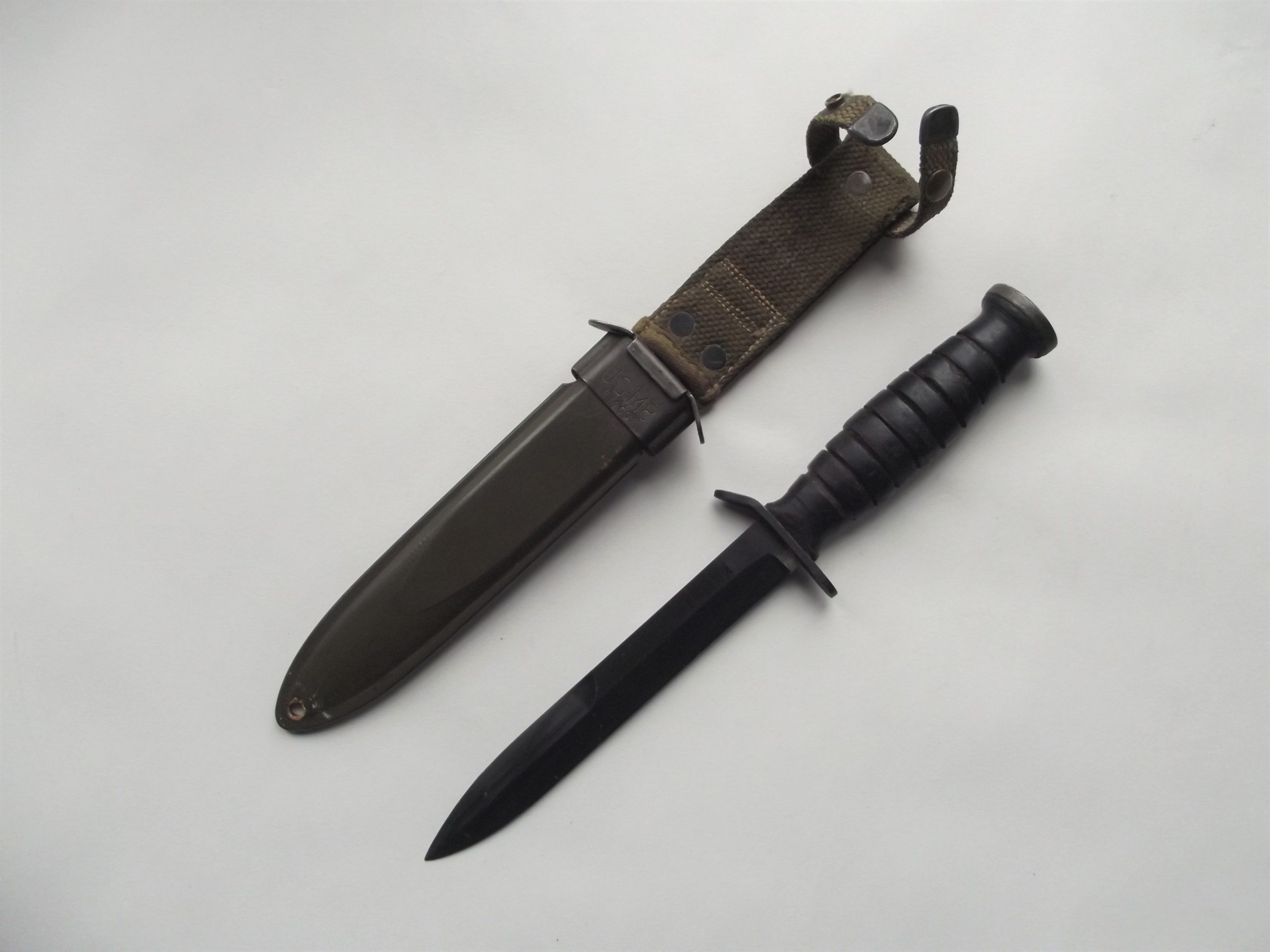 WW2 AMERICAN M3 FIGHTING KNIFE & USM8 SCABBARD B.M Co - DBG Militaria