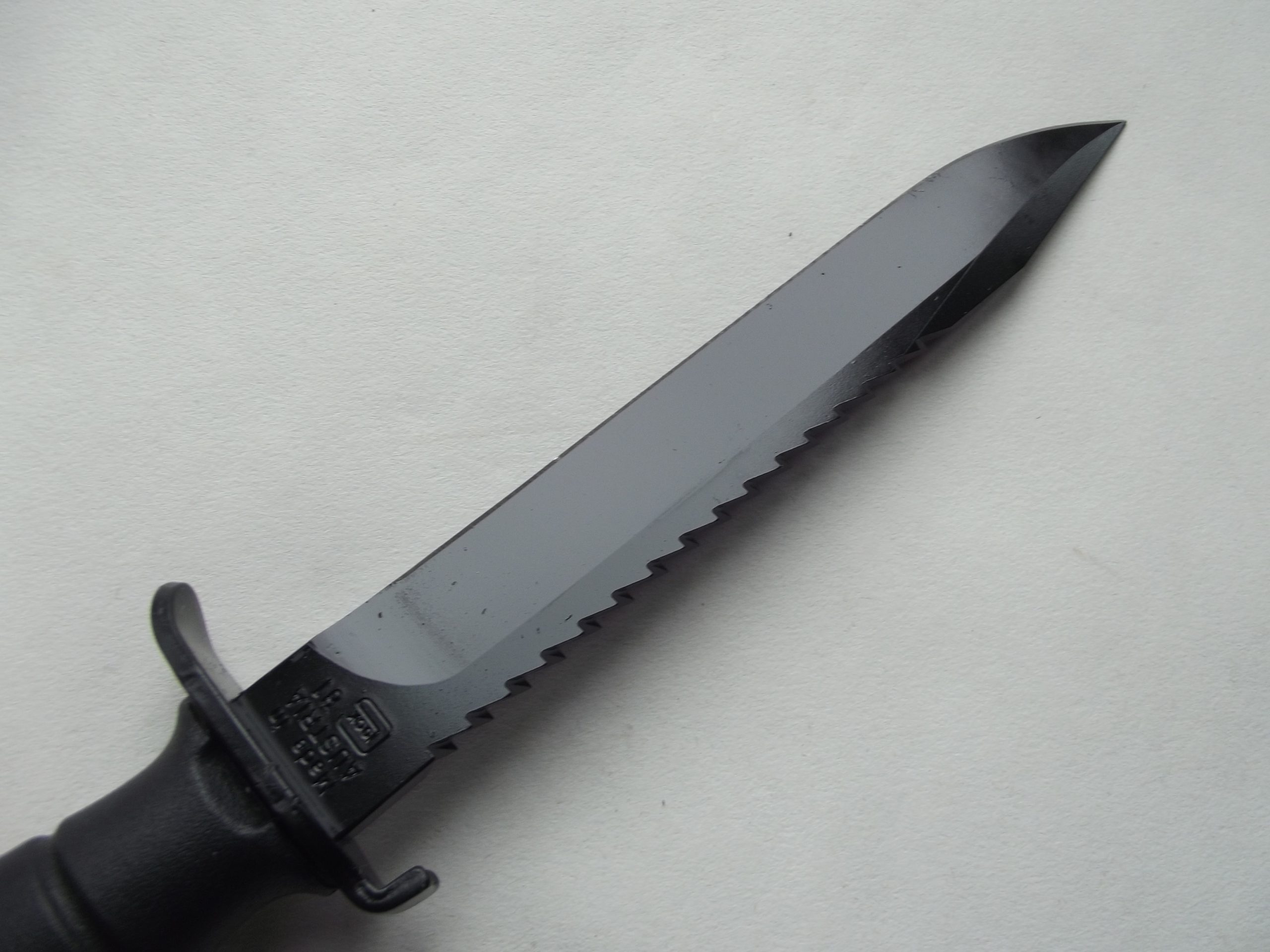 GLOCK FM 81 SURVIVAL KNIFE & SCABBARD - DBG Militaria