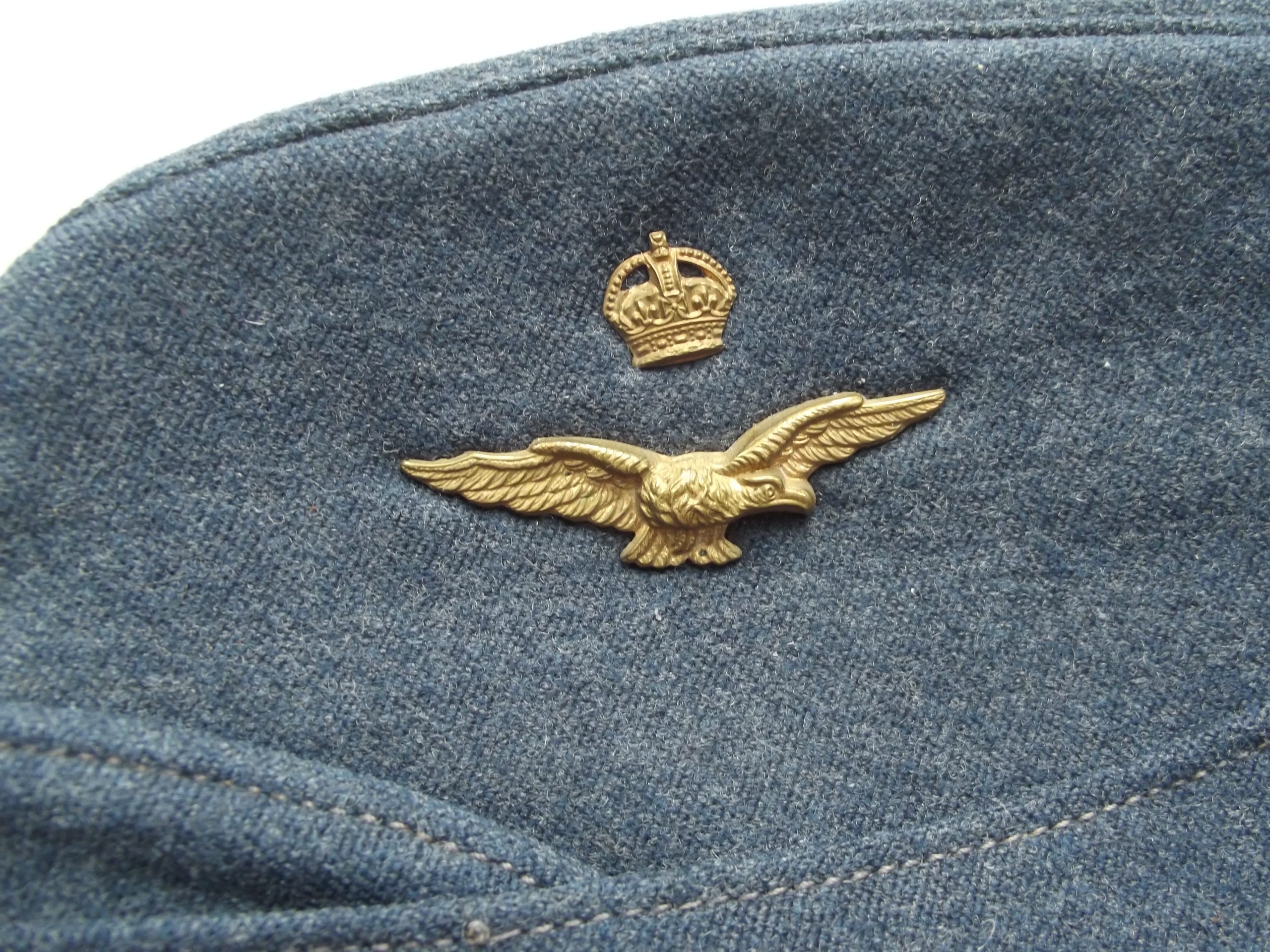 WW2 R.A.F OFFICERS SIDE CAP DATED 1944 - DBG Militaria