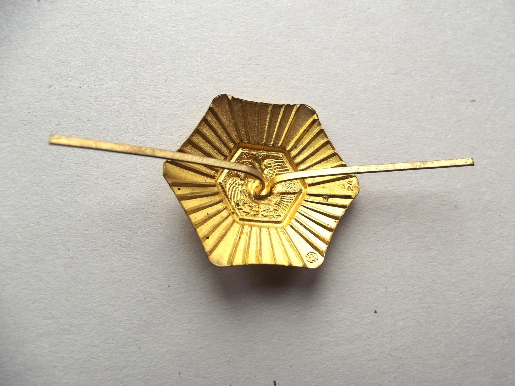 WW2 GERMAN S.A. FELDJAGERKORPS CAP BADGE - DBG Militaria