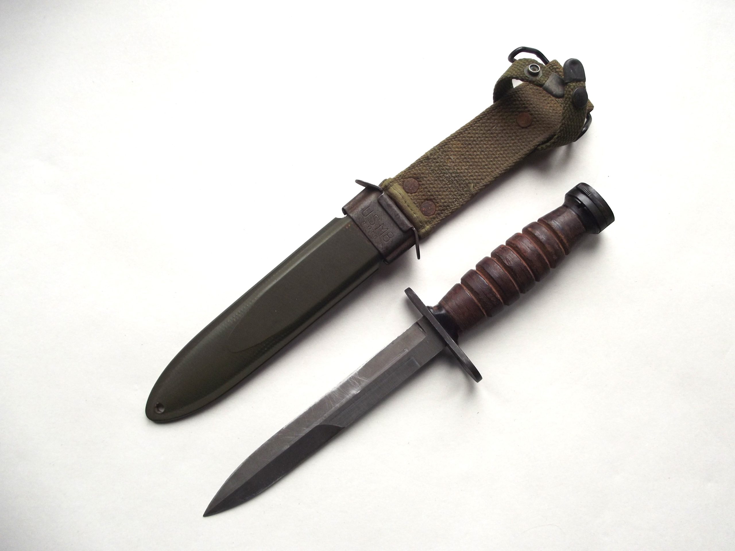AMERICAN M4 BAYONET IMPERIAL & USM8 SCABBARD B.M CO - DBG Militaria