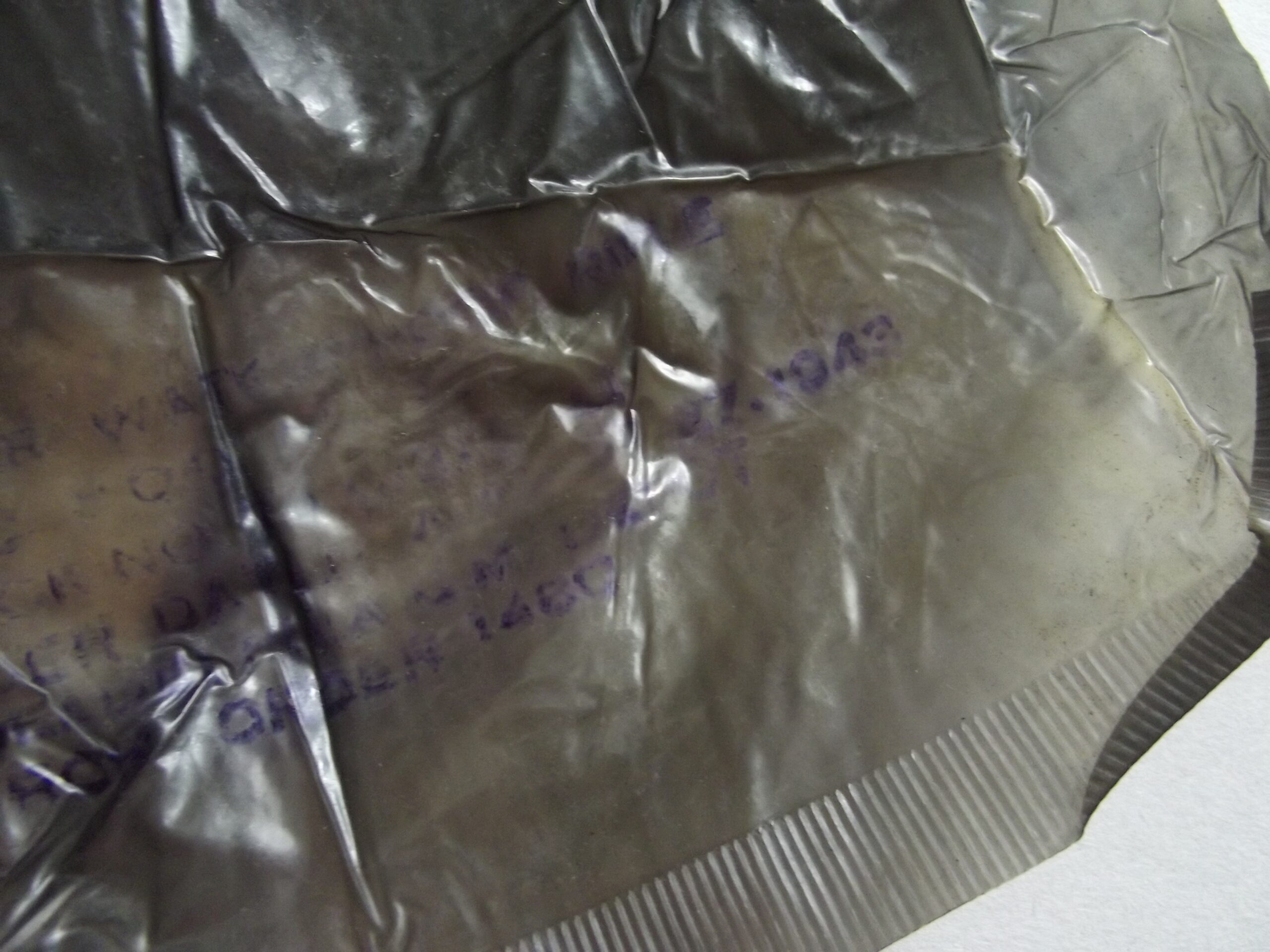 WW2 AMERICAN DISPOSABLE RIFLE COVER DATED 1943 - DBG Militaria