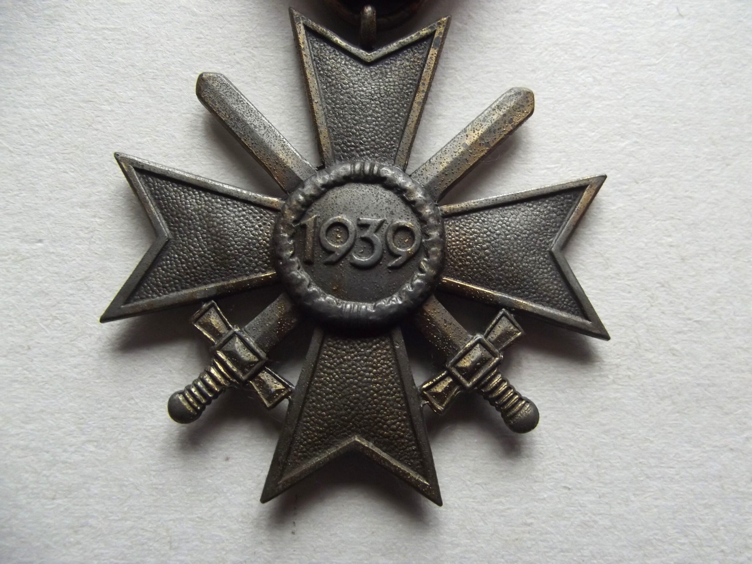 WW2 GERMAN 2ND CLASS WAR MERIT CROSS WITH SWORDS MAKER 107 - DBG Militaria