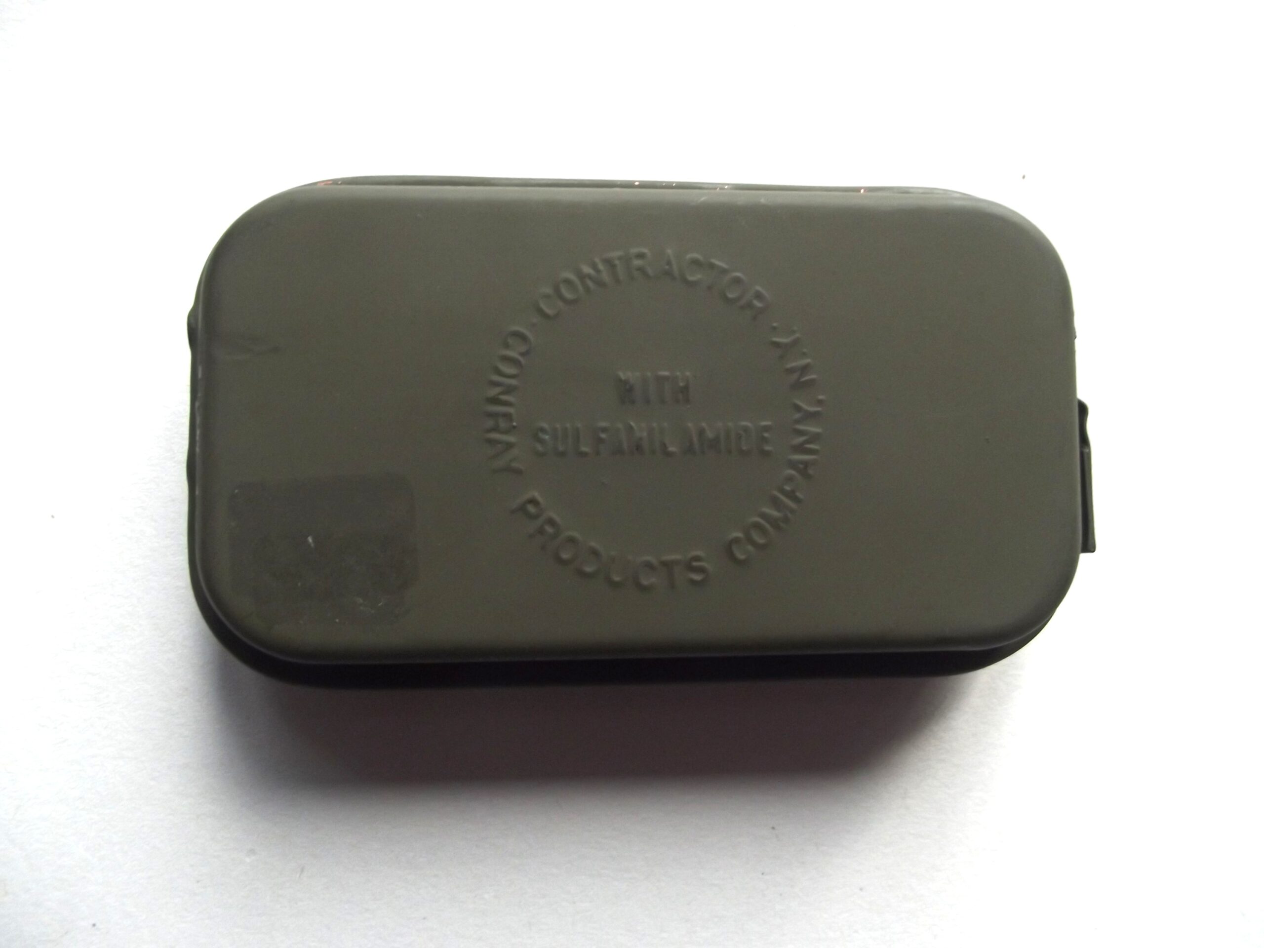 WW2 AMERICAN FIRST AID CARLISLE MODEL TIN - DBG Militaria